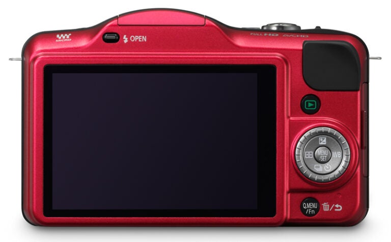 Panasonic Lumix DMC-GF3 Offers New Design, Smaller, Lighter Body and ...