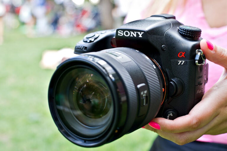 Hands On: Sony Alpha A77 and A65 Translucent Mirror DSLR, Plus DT 16 ...