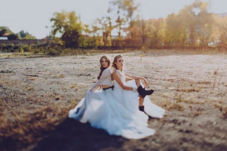 How-To: Create Dreamy Portrait Photos With a Tilt-Shift Lens