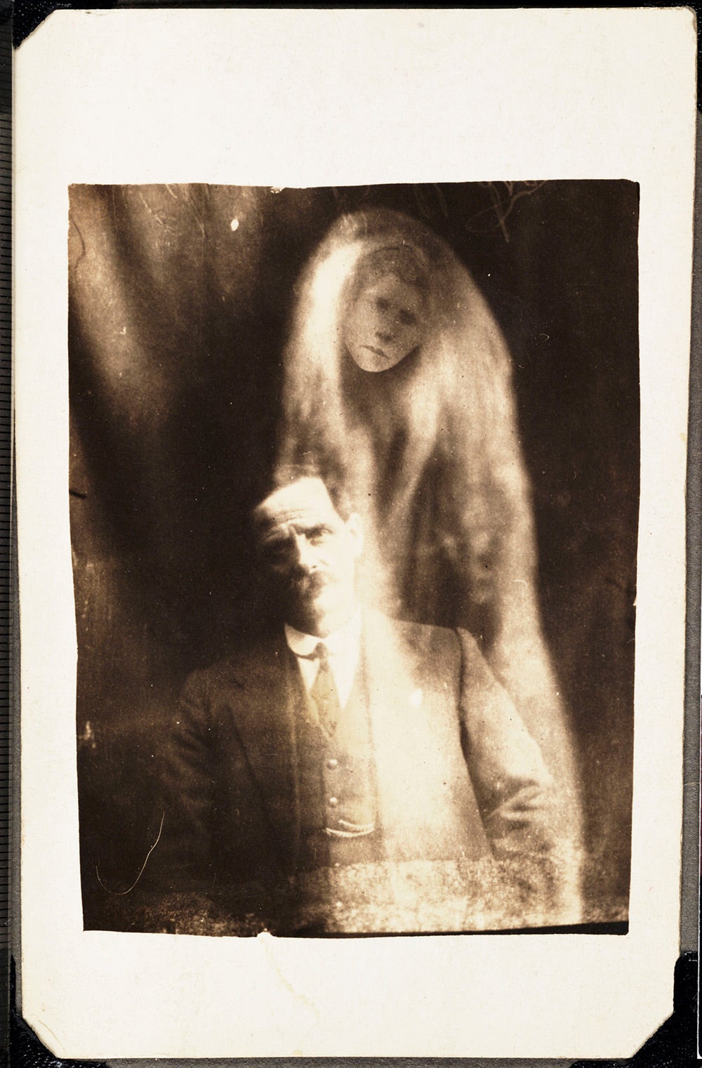 When cameras captured ghosts | Popular Photography