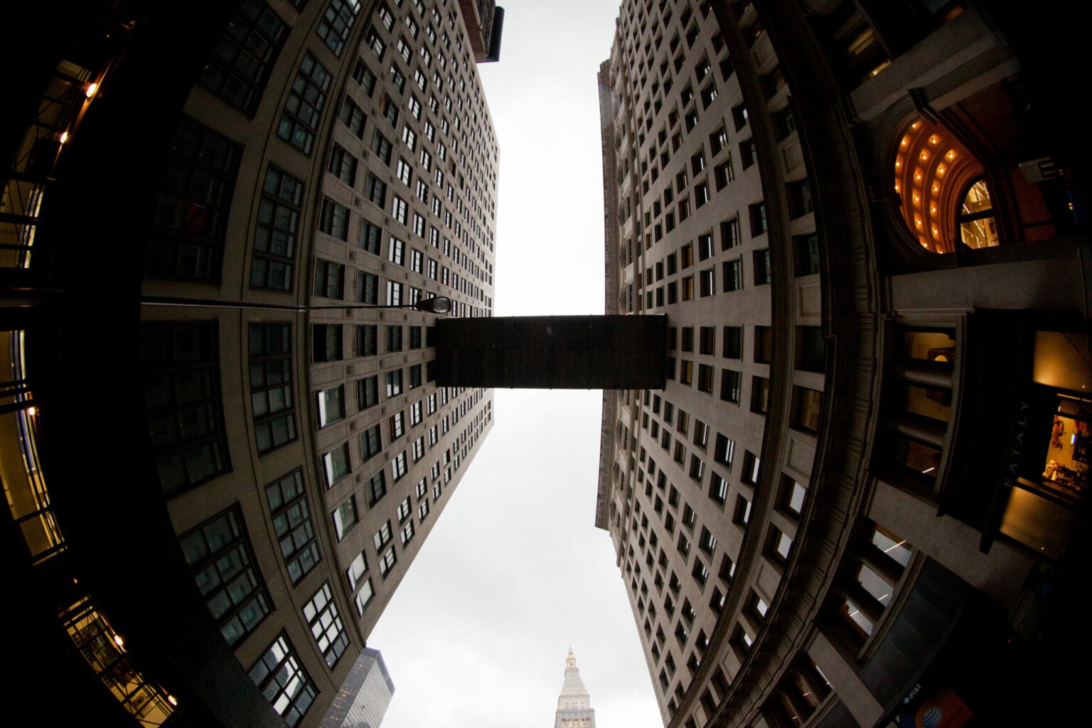 How To: Exaggerate Curves Using a Fisheye Lens | Popular Photography