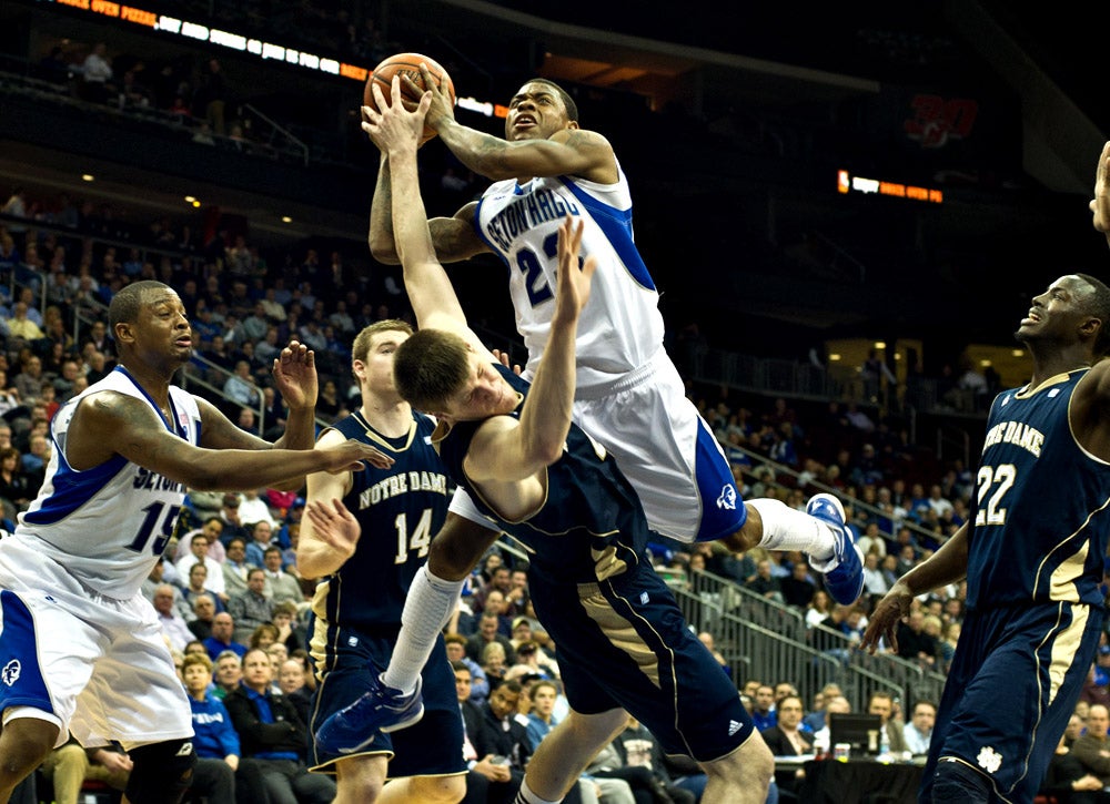 10 Tips For Shooting Better College Basketball Photos | Popular Photography