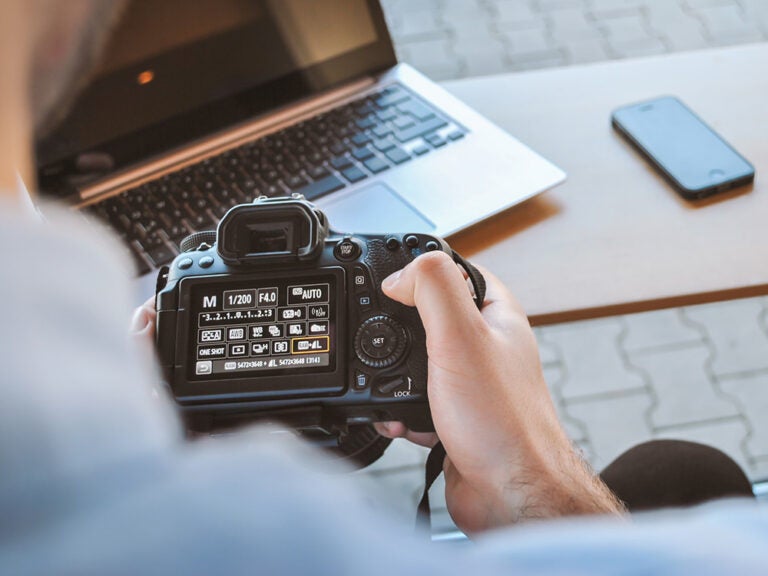 Industry standard white balance tools for photographers | Popular ...