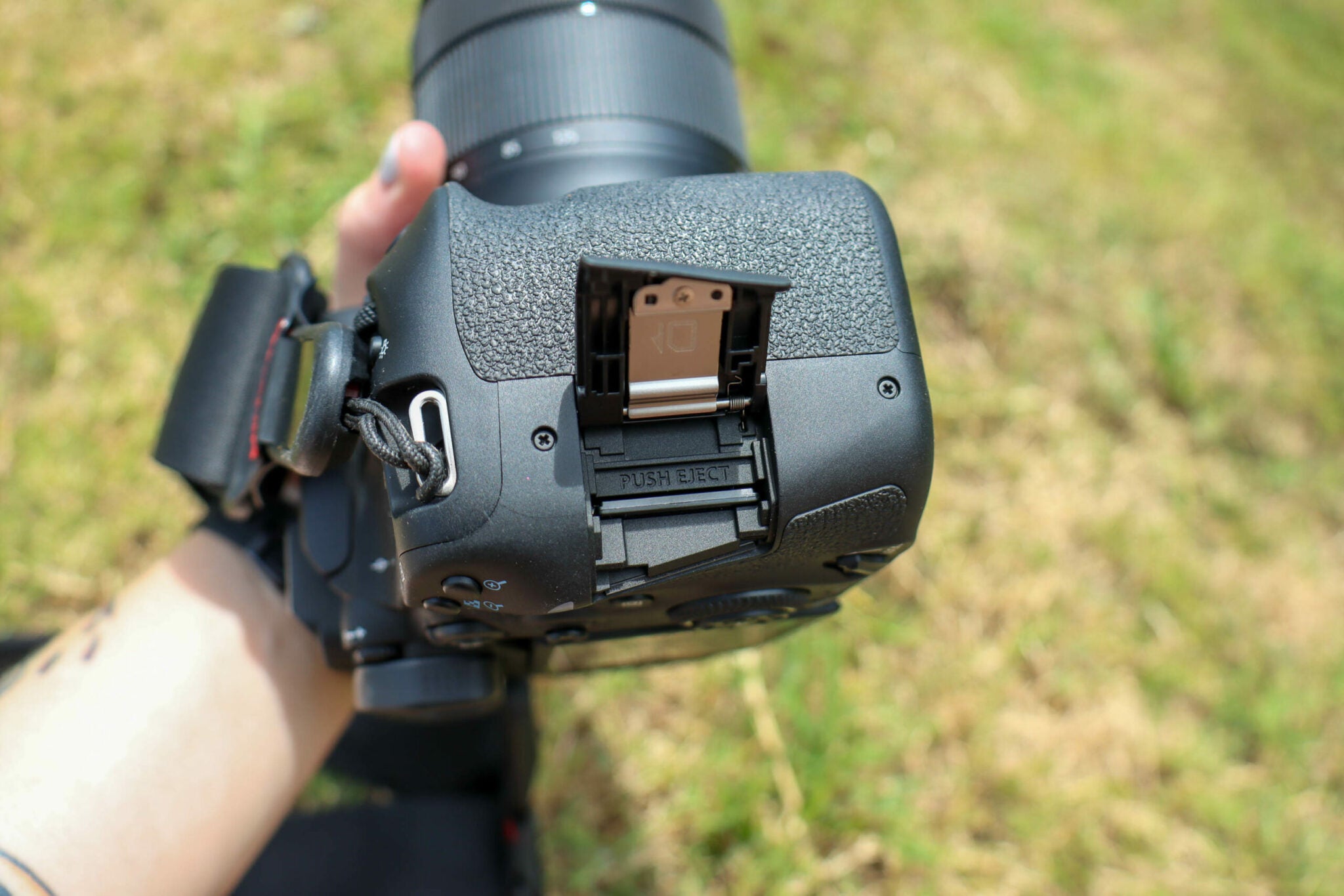 Hands on with the Canon EOS 90D DSLR | Popular Photography