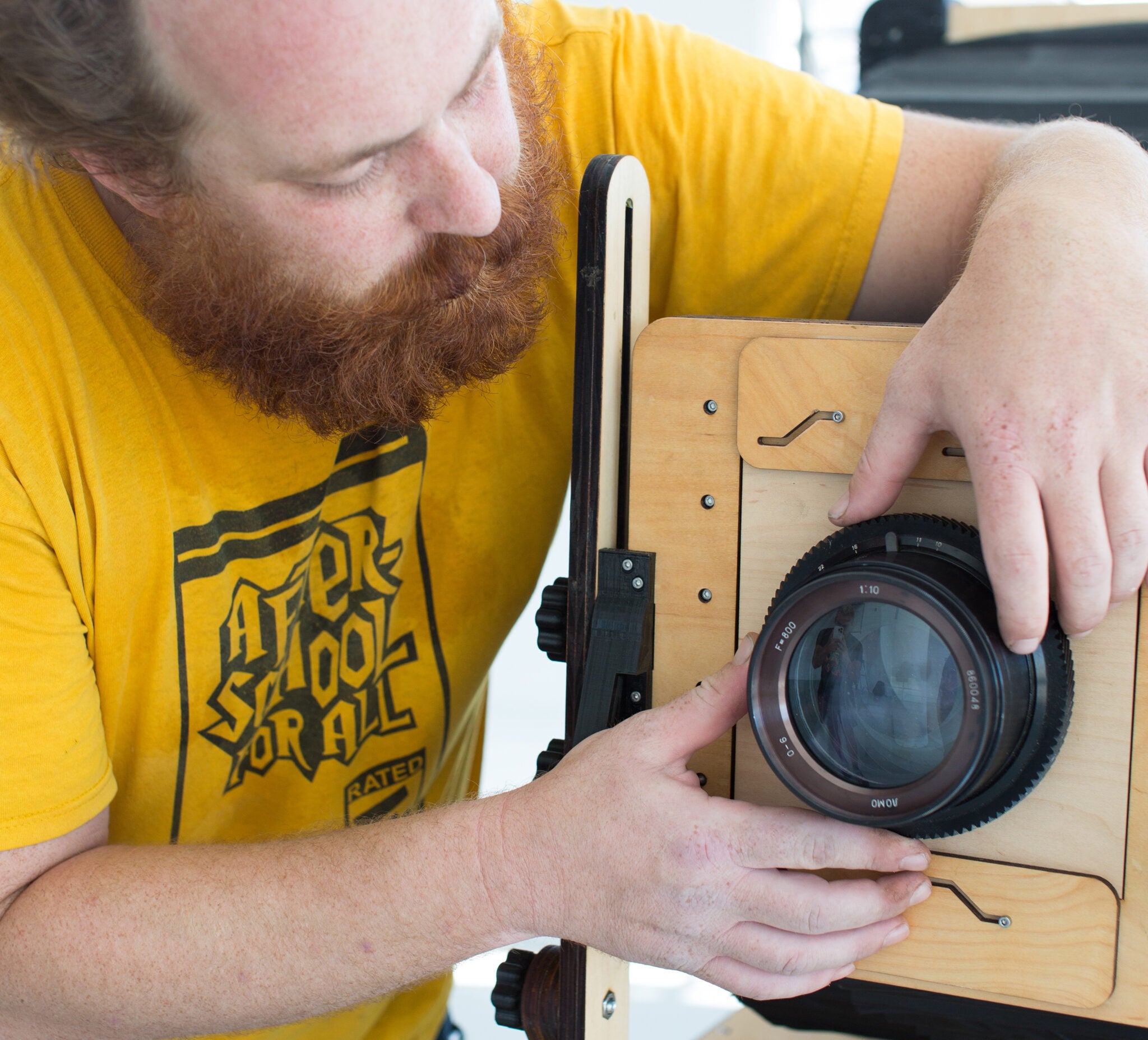 Ethan Moses built a massive 20x24 film camera | Popular Photography