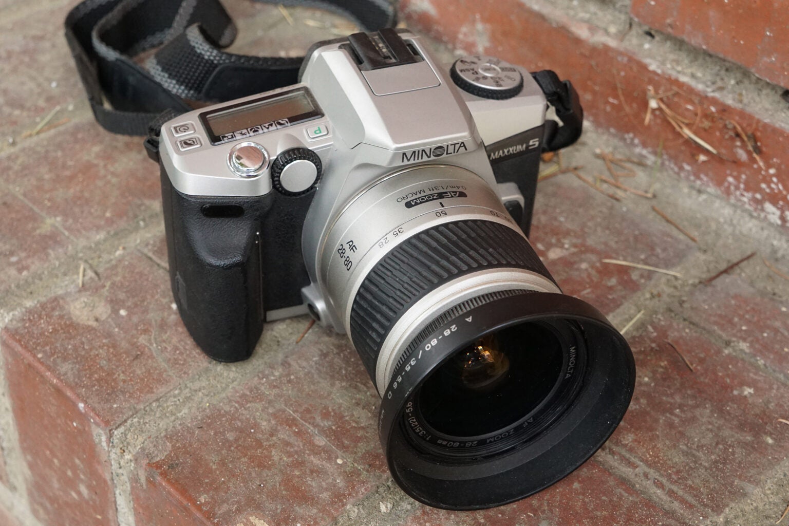 Ten alternatives to high-priced film cameras | Popular Photography