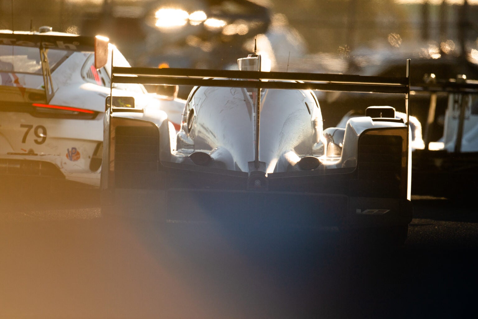 How to photograph a 24-hour endurance race | Popular Photography