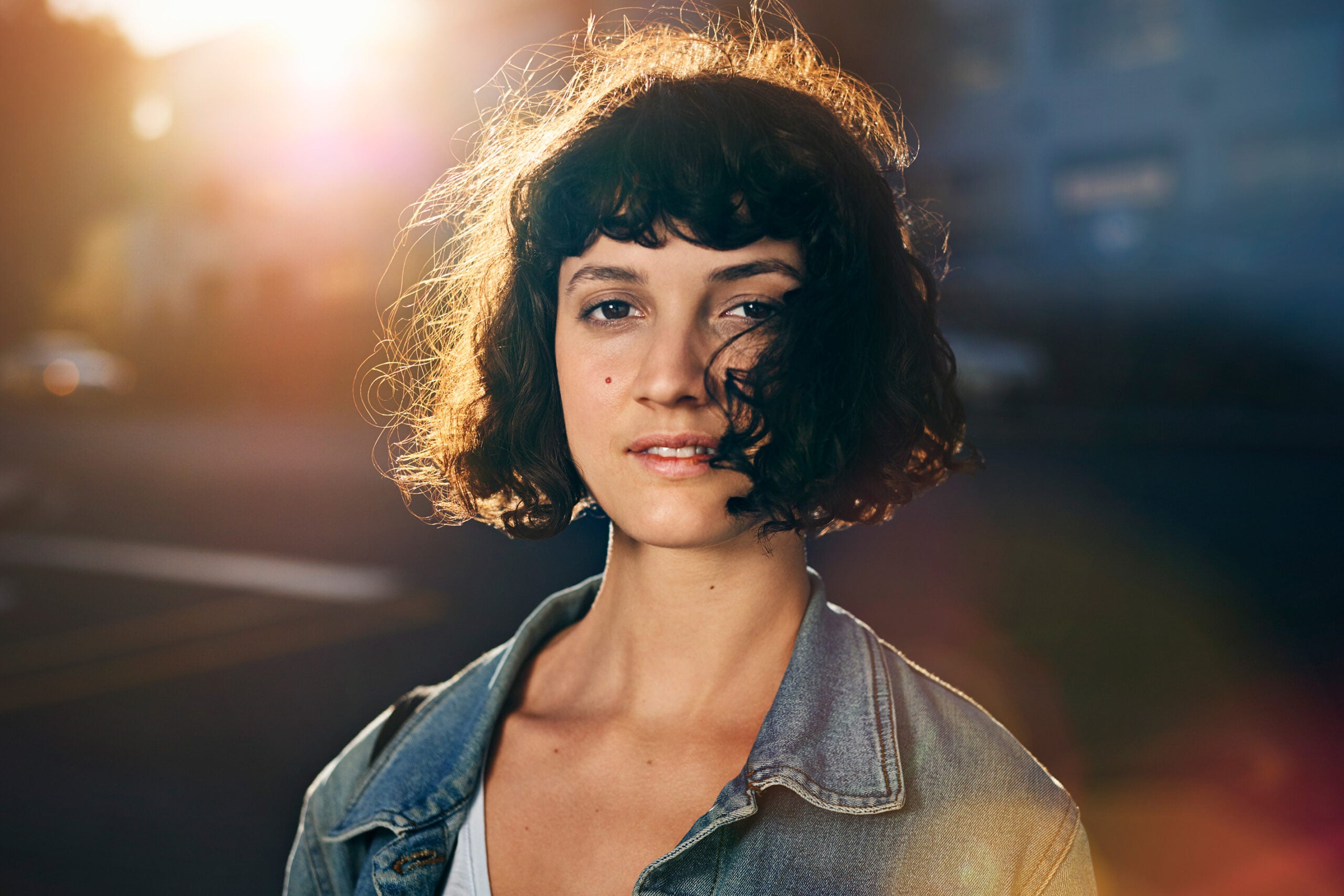 How to improve your outdoor smartphone portraits | Popular Photography