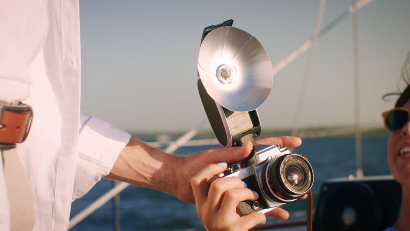 Godox Lux Senior is a truly old school-looking flash | Popular Photography